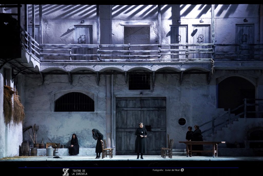 Escenografía La Casa de Bernarda Alba - Proasur